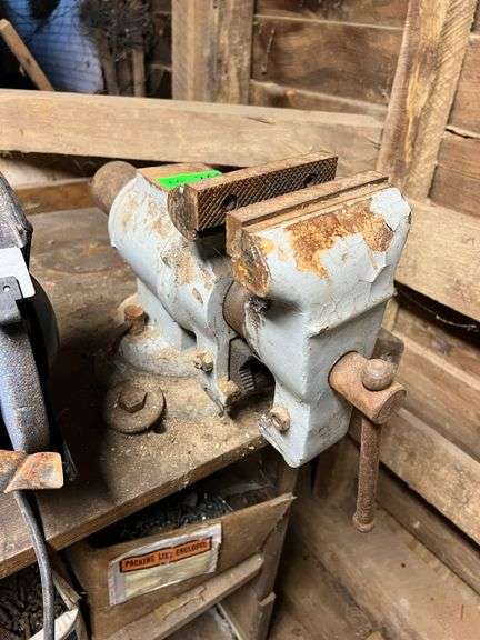 Large Bench Vise - Matthews Auctioneers