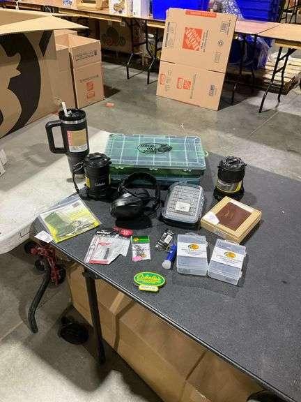 Box lot of misc Bass Pro items - Matthews Auctioneers