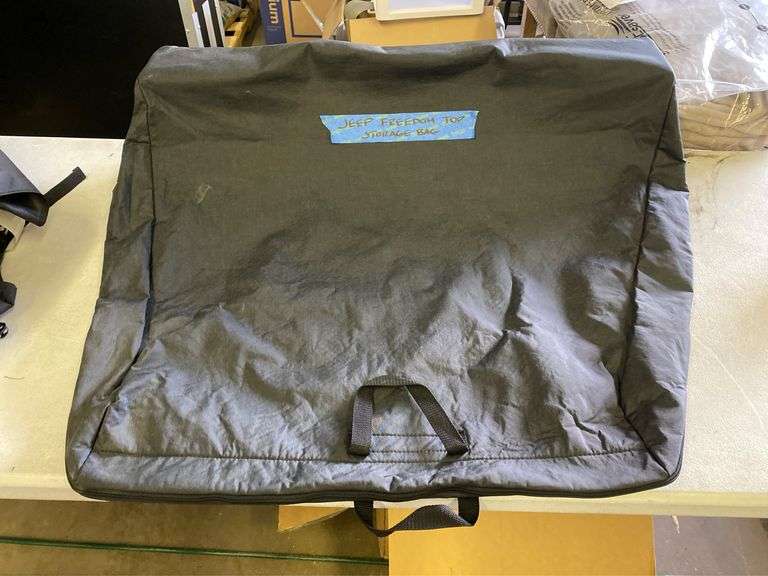 Jeep Wrangler Unlimited Freedom Panel Storage Bag - Matthews Auctioneers