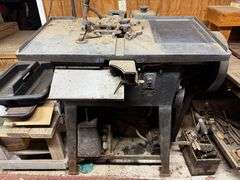Group lot of Misc Machines, Tables & Tools - Matthews Auctioneers