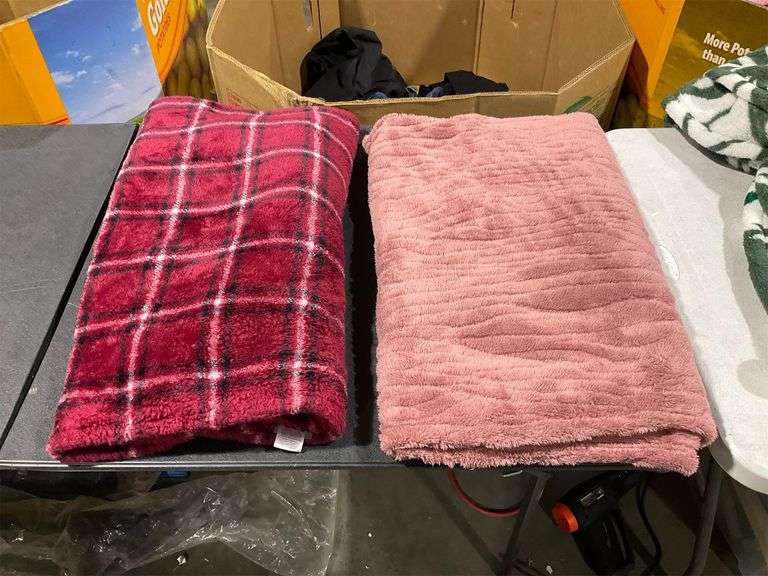 Group Lot of Berkshire Wearable Throws - Matthews Auctioneers