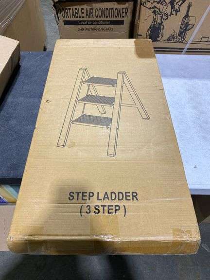 3-Step Ladder, Light Gray - Matthews Auctioneers