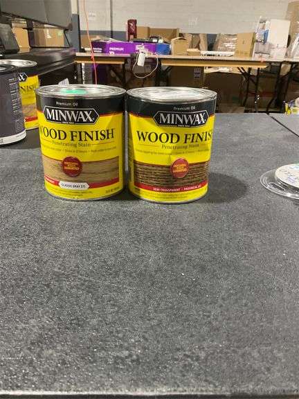 Box lot wood stain - Matthews Auctioneers