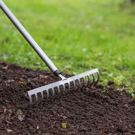 Fiskars Ergo Aluminum Garden Rake (60"): Steel Tines, Soil Leveling ...