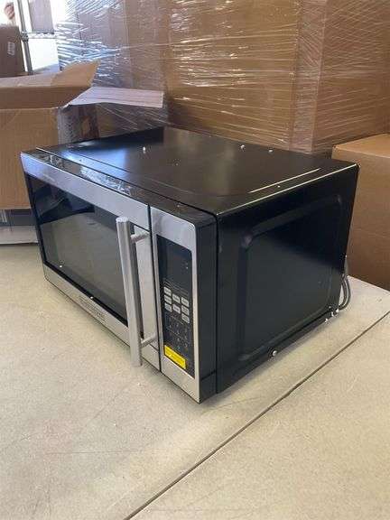 BLACK+DECKER 0.7 cu ft 700W Microwave Oven - Black - EM720CPN-P ...