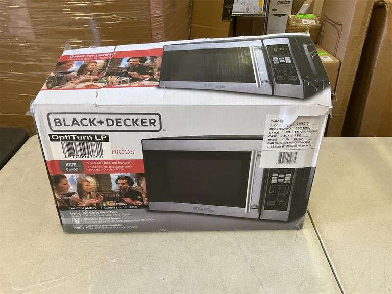 BLACK+DECKER 0.7 cu ft 700W Microwave Oven - Black - EM720CPN-P ...