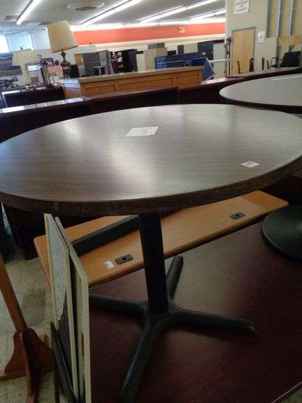 1 EACH-TABLE - Matthews Auctioneers