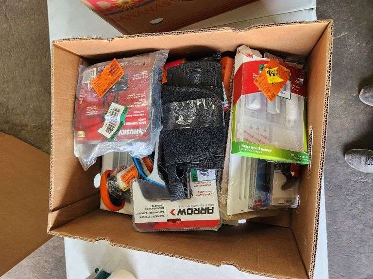 Box Lot - Matthews Auctioneers