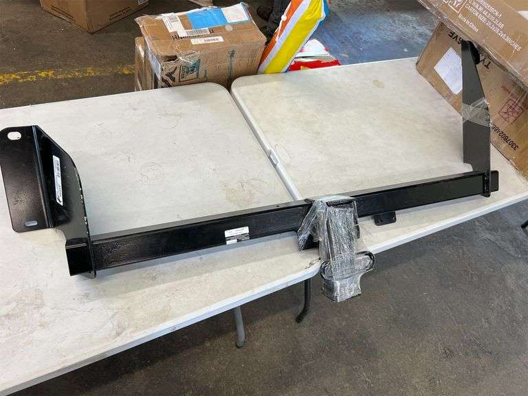 Reese Towpower Hitch Model 44586, Class 3/4, 2 - Matthews Auctioneers