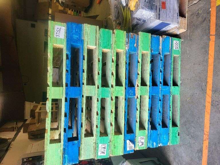 10 Heavy-Duty Wooden pallets - Matthews Auctioneers
