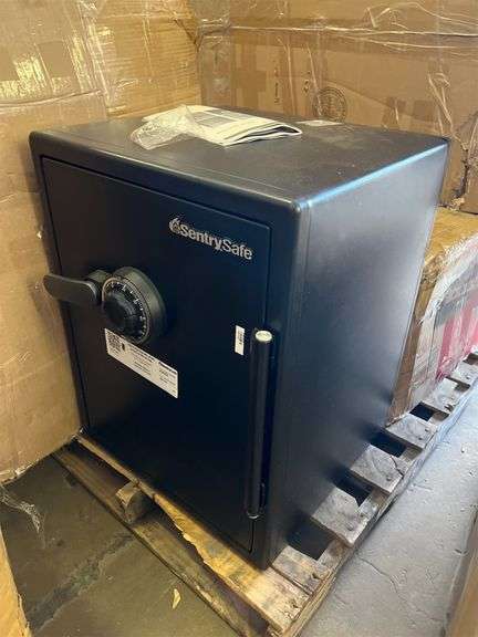 Sentry safe - Has Code but wont open - Matthews Auctioneers