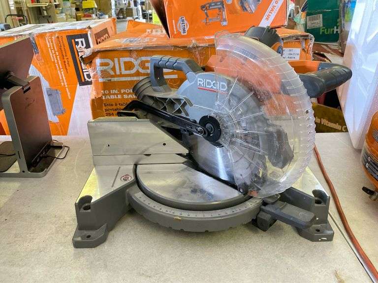 RIDGID Miter Saw - Matthews Auctioneers