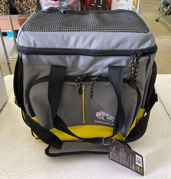 Bass Pro Shops Deluxe Fisherman Tackle Bag with Containers - Matthews ...