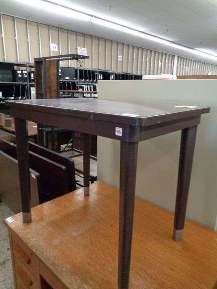 1 EACH-TABLE - Matthews Auctioneers