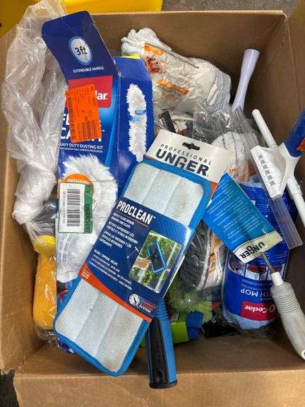 Clean box lot - Matthews Auctioneers