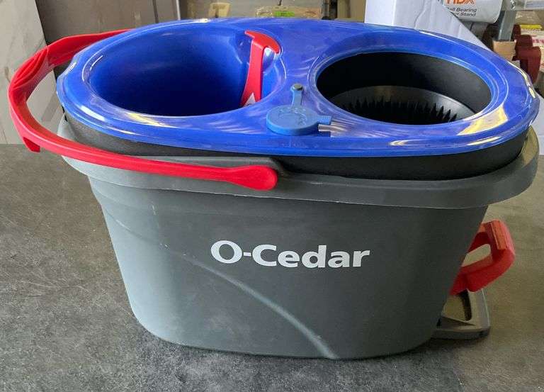 O-Cedar Mop Bucket - Matthews Auctioneers