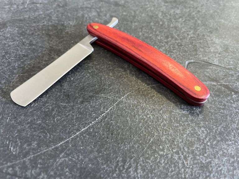 Folding Razor - Matthews Auctioneers