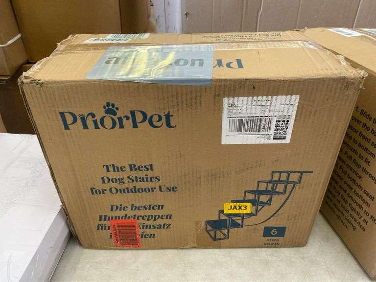 PriorPet 6 Step Dog Stairs - Matthews Auctioneers