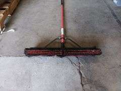 CRAFTSMAN 24-in Poly Fiber 2-in-1 Squeegee Push Broom - Matthews ...