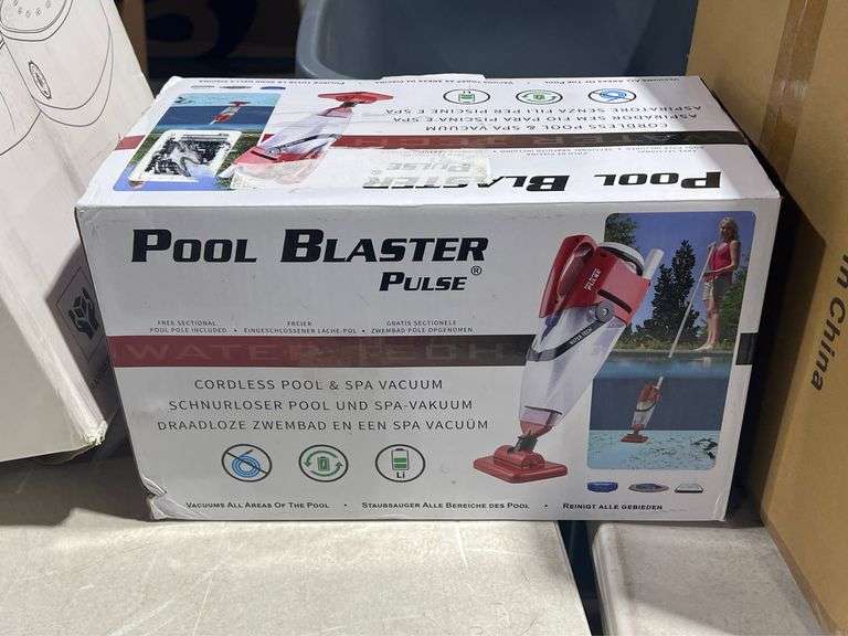 POOL BLASTER Pulse Cordless Pool Vacuum w/Pole Set - Large Debris ...