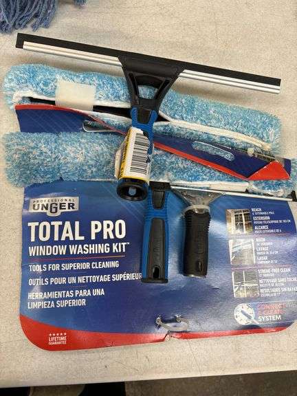 2 window washing kits - Matthews Auctioneers