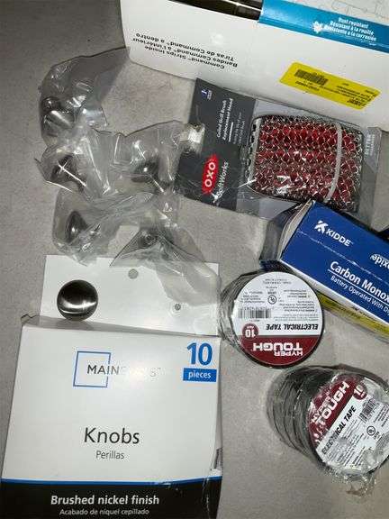 Group Lot Of Miscellaneous - Matthews Auctioneers