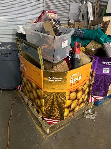 Pallet of New and Used Merchandise - Matthews Auctioneers