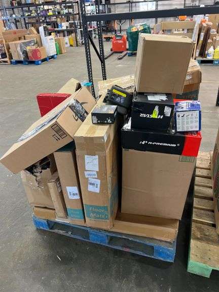 Car parts pallet - Matthews Auctioneers