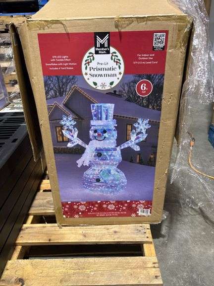 6 ft tall Pre-Lit prismatic snowman - Matthews Auctioneers
