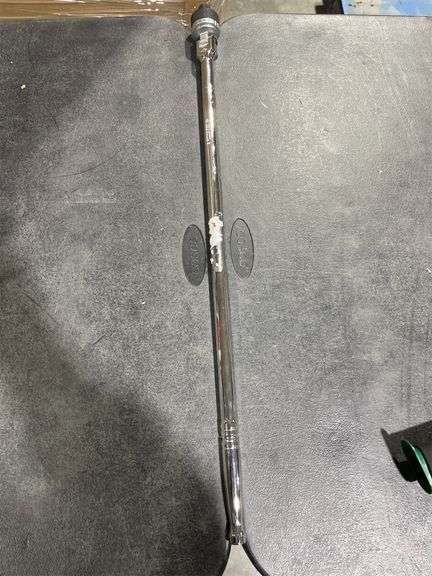 Husky Breaker Bar - Matthews Auctioneers