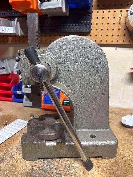 Cast Iron Arbor Press with Ratchet Arm - Matthews Auctioneers