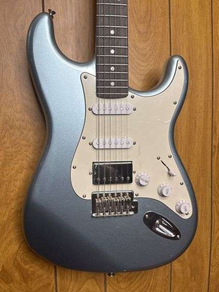 Donner Electric Guitar in Metallic Blue Finish - Matthews Auctioneers