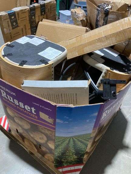 C grade pallet - Matthews Auctioneers