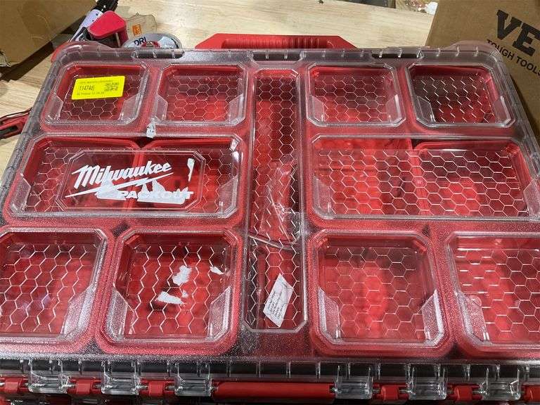 Milwaukee packout (missing a latch) - Matthews Auctioneers