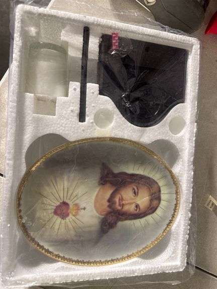 Jesus Decor - Matthews Auctioneers
