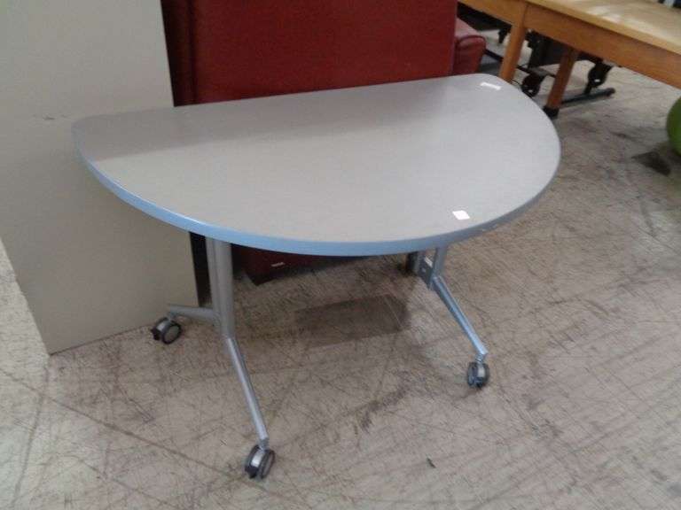 1 -TABLE - Matthews Auctioneers