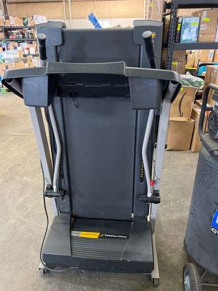 Pro-form Crosswalk 400e prosoft plus treadmill - Matthews Auctioneers
