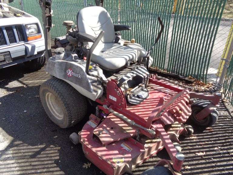 1 EXMARK MOWER - Matthews Auctioneers