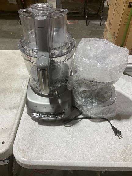 Cuisinart Food Processor - Matthews Auctioneers
