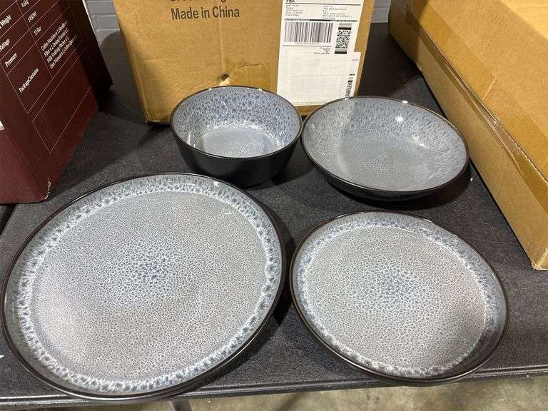 16 Piece Ibiza Dark Grey Dinner set - Matthews Auctioneers