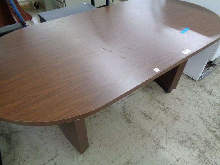 1 TABLE - Matthews Auctioneers