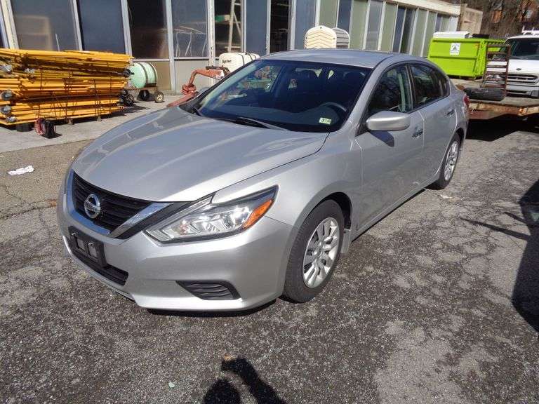 1 2018 NISSAN ALTIMA SILVER MILEAGE 136,745 VIN# 1N4AL3AP5JC108046 ...