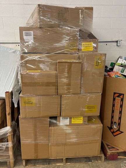 Pallet of New Target Merchandise - Matthews Auctioneers