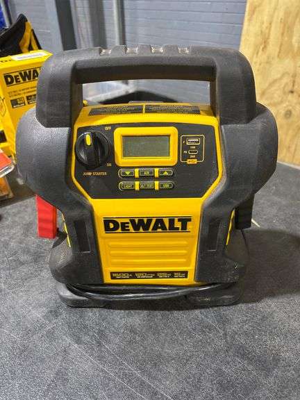 Dewalt Battery Charger/Air Compressor - Matthews Auctioneers