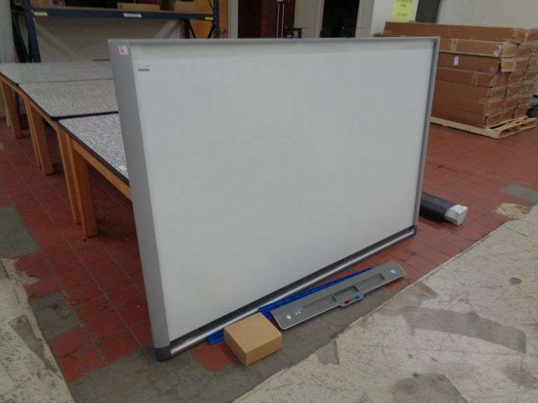 1 SMART BOARD SBX885 - Matthews Auctioneers