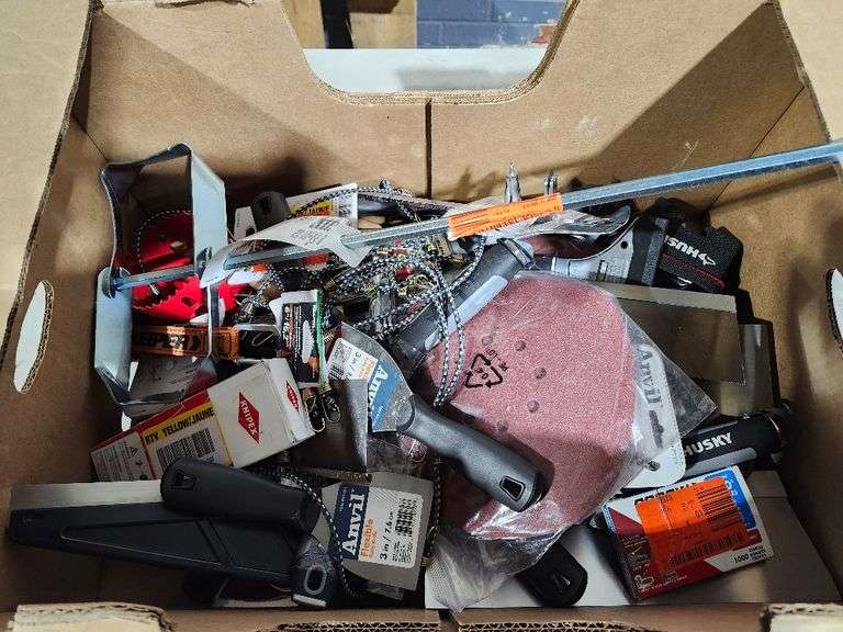 Group lot of miscellaneous hardware - Matthews Auctioneers