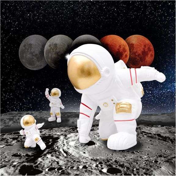 Astronaut Figure Resin Astronaut Kneeling Action Figurine Statue ...