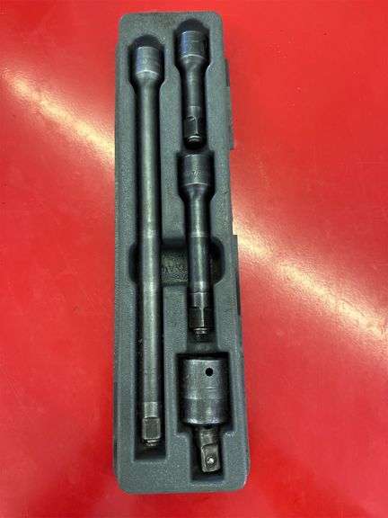 Snap-On 1/2 Extensions - Matthews Auctioneers