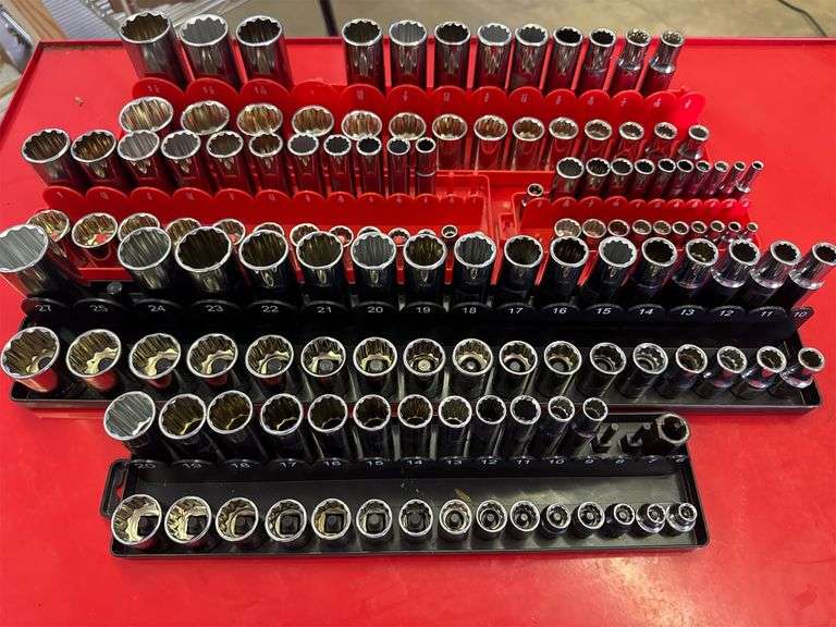 Large Craftsman Socket Set - Matthews Auctioneers