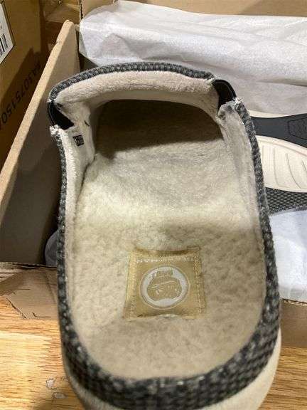 Shoes - Matthews Auctioneers